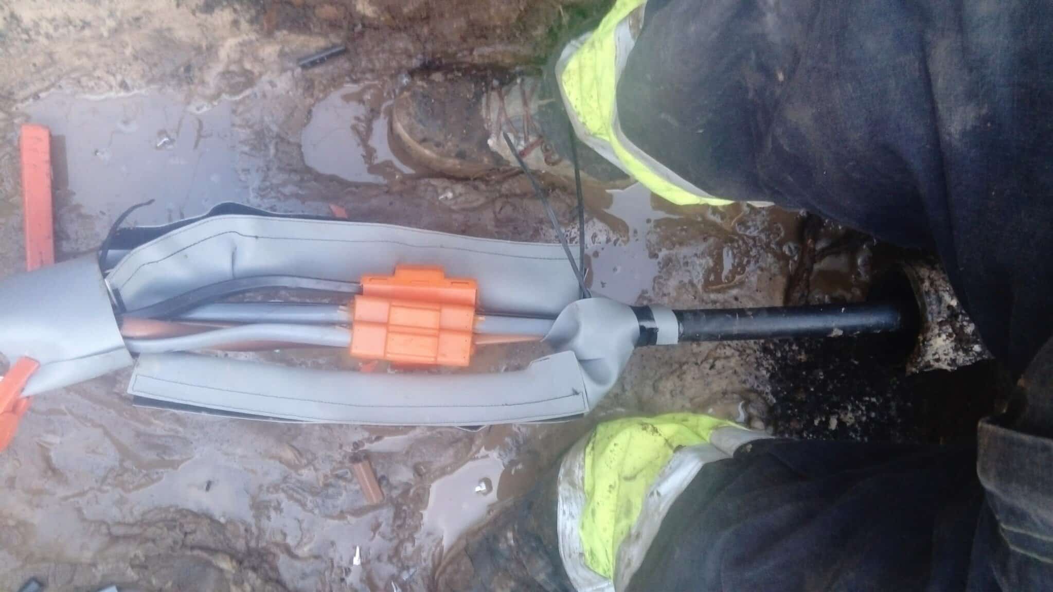 Insulated Tools & Live Cable Jointing | IEC 60900 Insulated Tools